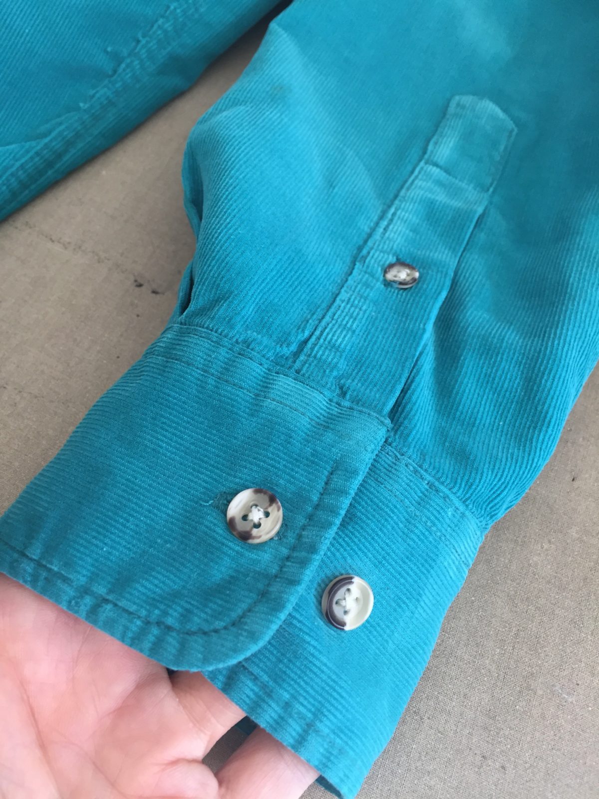 How to Sew a Professional Sleeve Placket - Threads