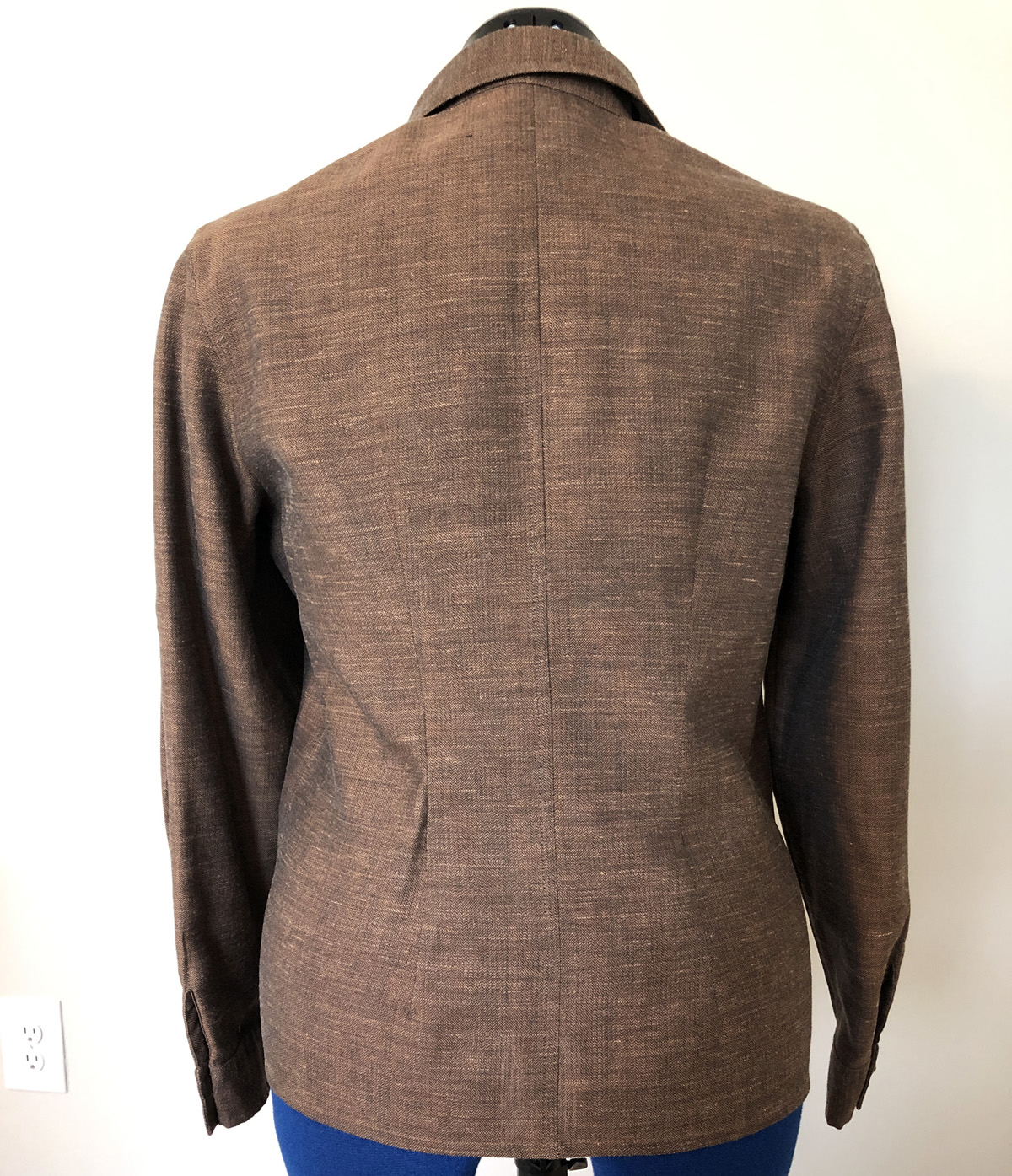 Fitting Solutions: Add Subtle Shaping to Straight Garments - Threads