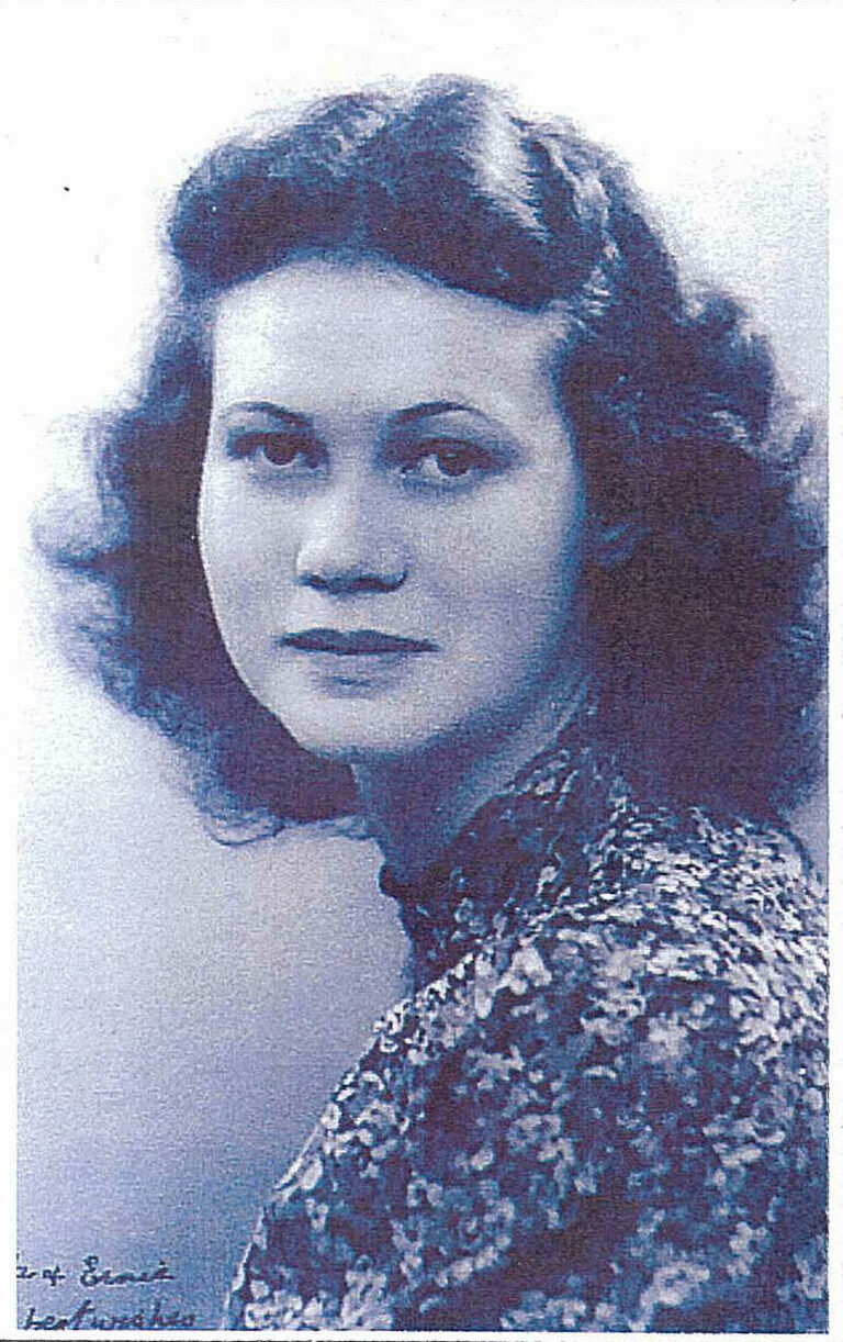 Phyllis Latour Doyle | Profiles in Sewing History - Threads