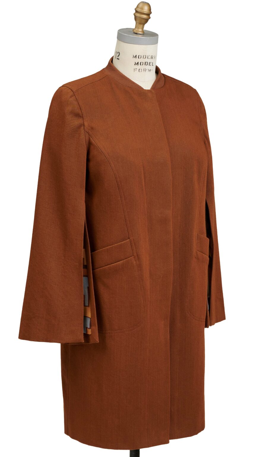 Runway Sewn Your Way Technique: Pamela Howard Adds Hidden Buttoning ...