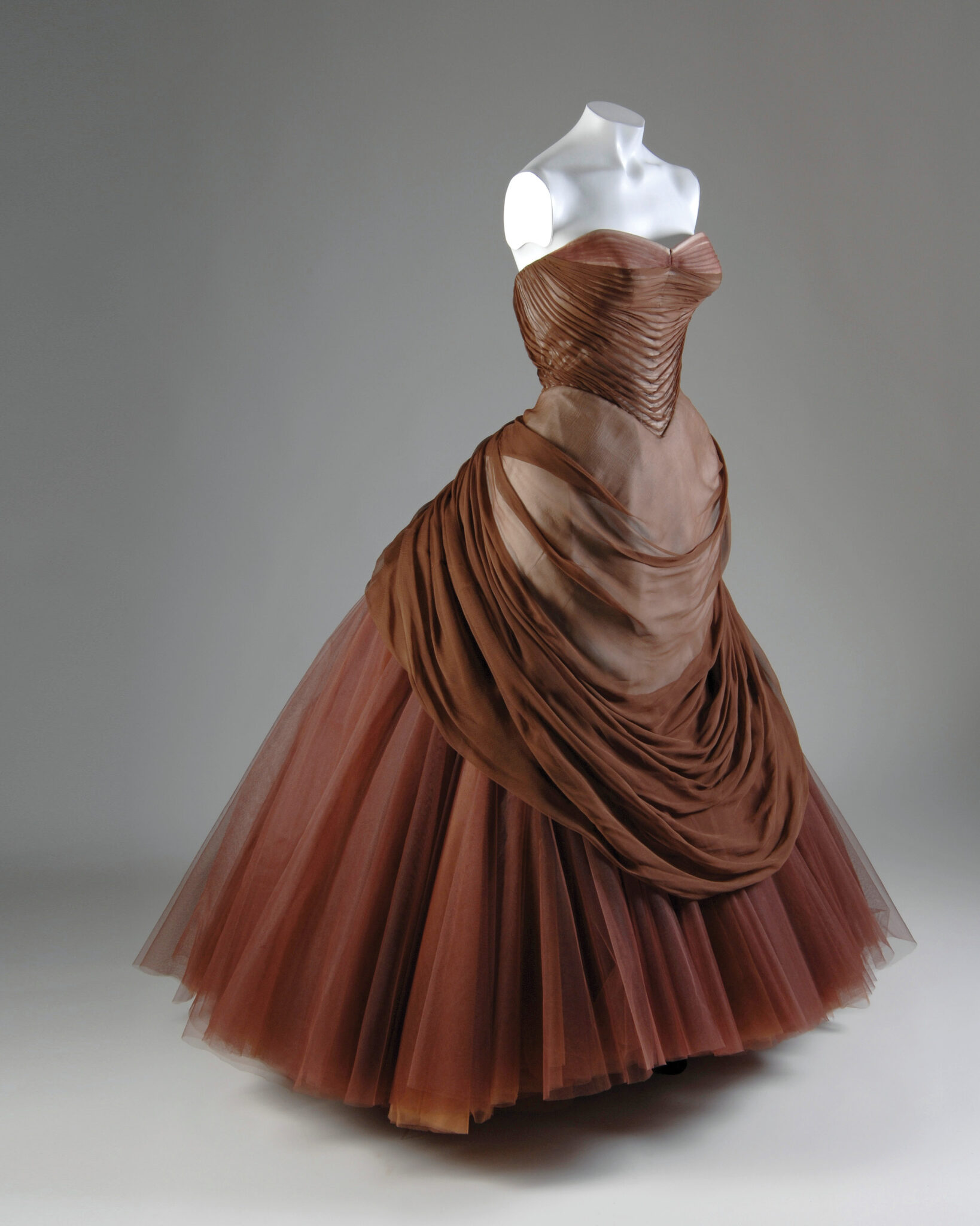 Couture Detective: Claire B. Shaeffer - Threads